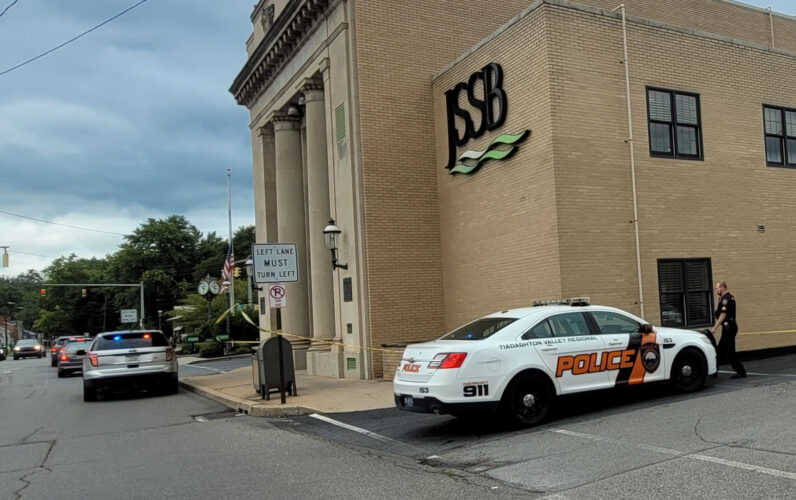 Jersey Shore State Bank Robber Remains At Large News Sports Jobs Williamsport Sun Gazette jersey-shore-state-bank-robber-remains-at-large-news-sports-jobs-williamsport-sun-gazette